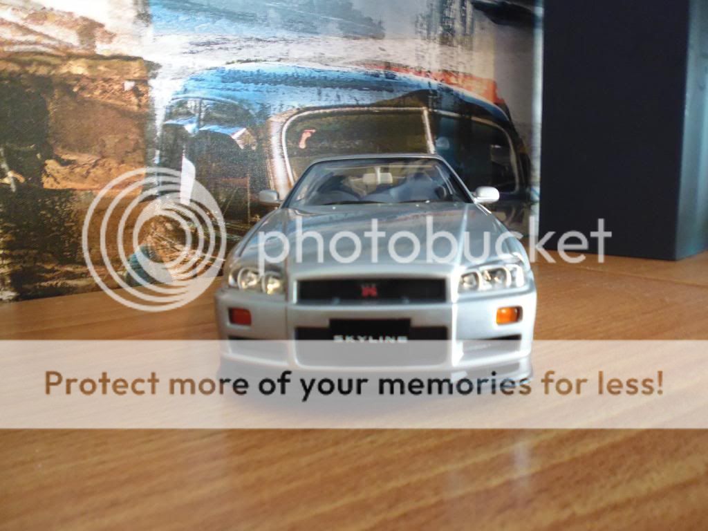 AUTOart Nissan Skyline R34 GTR - DiecastSociety.com